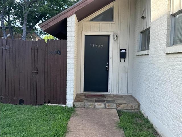13509 Red Fern Lane