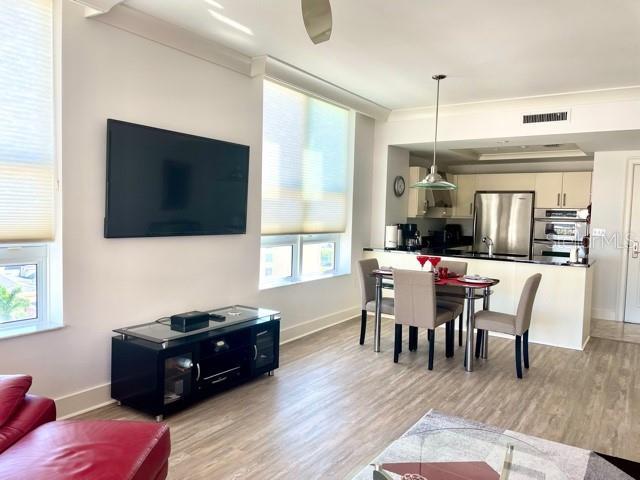1350 Main St, Unit 909, Sarasota, FL 34236 | MLS #A4685