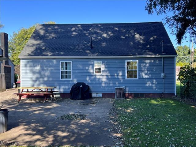 1350 Maplewood Drive