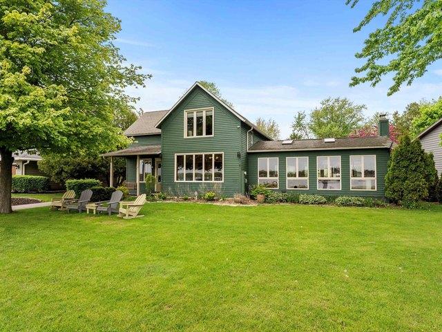 1350 Memorial Dr, Sturgeon Bay, WI 54235