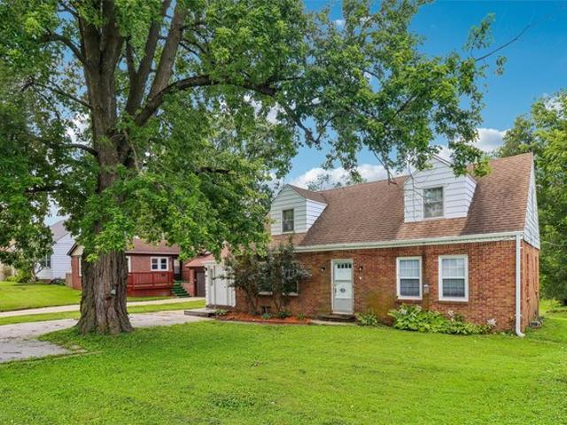 1350 Merle Hay Rd, Des Moines, IA 50311