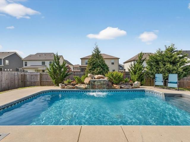 1350 Millet Dr, Clarksville, TN 37040