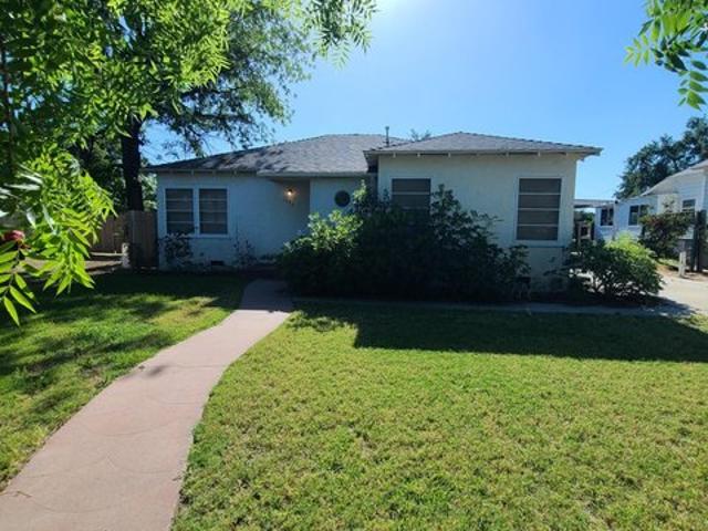 1350 N Redington St, Hanford, CA 93230