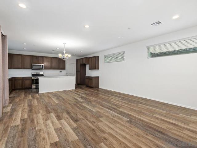 1350 Ortega St