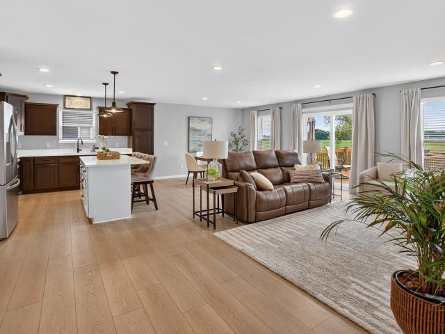1350 Arrowood W Cir