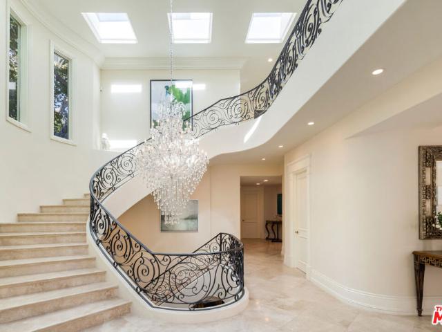 1350 Benedict Canyon Drive