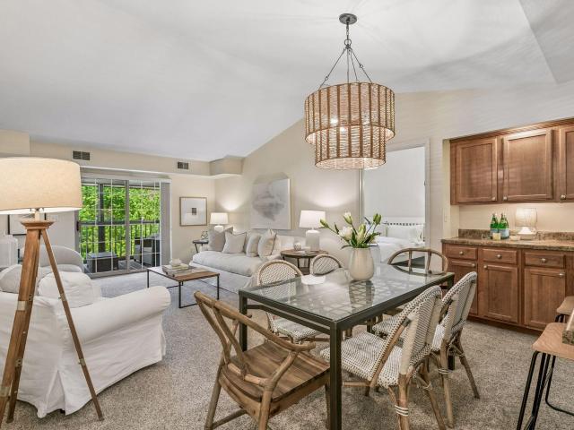 1350 Douglas Drive N # 309