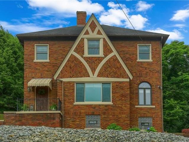 1350 Lindbergh Ave, Aliquippa, PA 15001