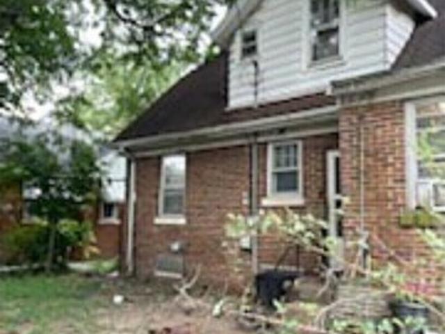 1350 Ravenswood Dr, Evansville, IN 47714