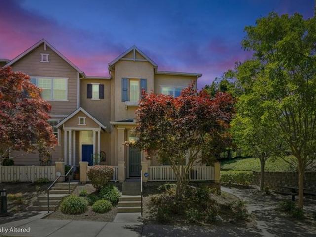 1350 Summer Ln, San Pablo, CA 94806