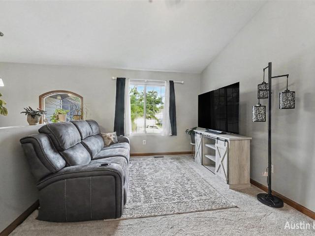 1350 Trailside Ct