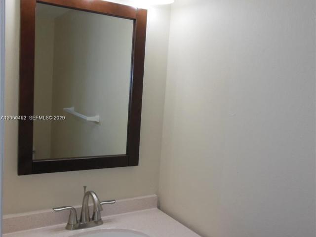 1350 W 53rd St Unit 8, Hialeah, US, FL