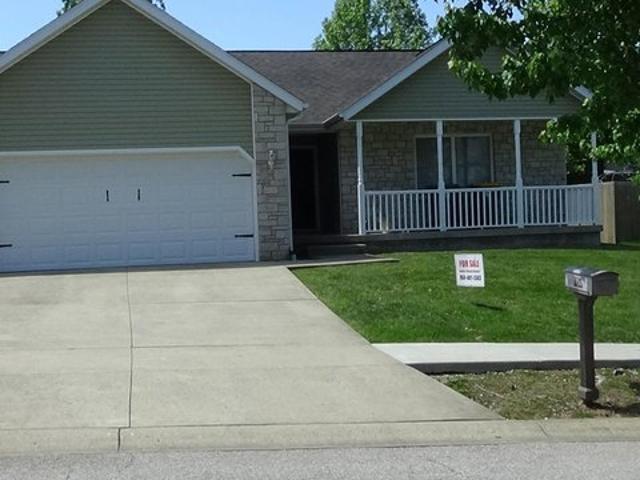 1350 W Adams Hill Cir, Bloomington, IN 47403
