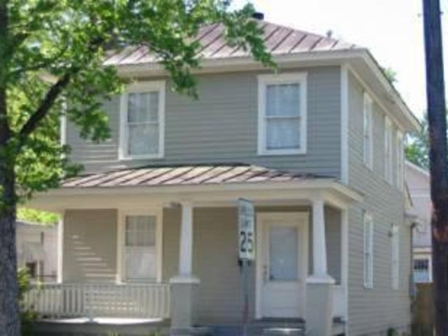 $1350 / 4br CLASSIC, NEWLY RENOVATED CRAFTSMAN HOME Savannah Downtown map