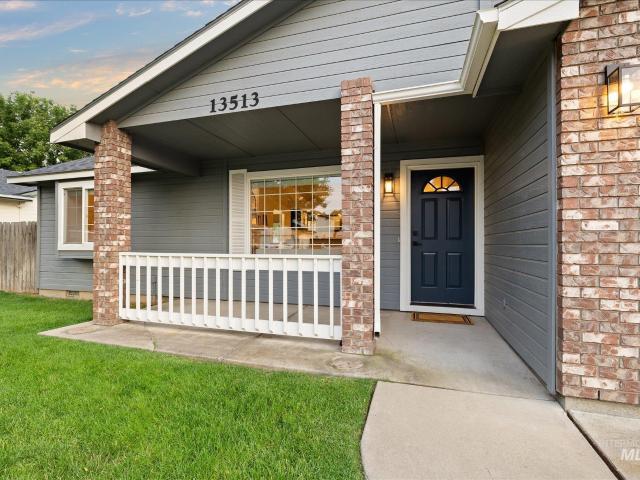 13513 W Acorn St