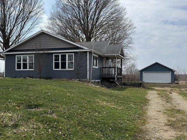 13512 S 42nd St, Vicksburg, MI 49097