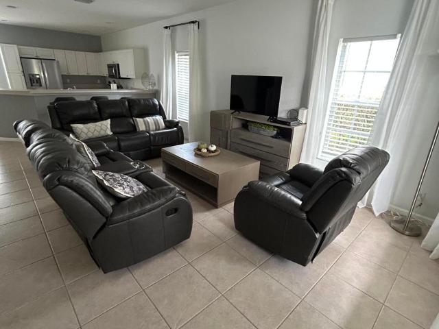 13517 Fountain View Blvd, Wellington, FL 33414 | MLS #B26021 | Compass