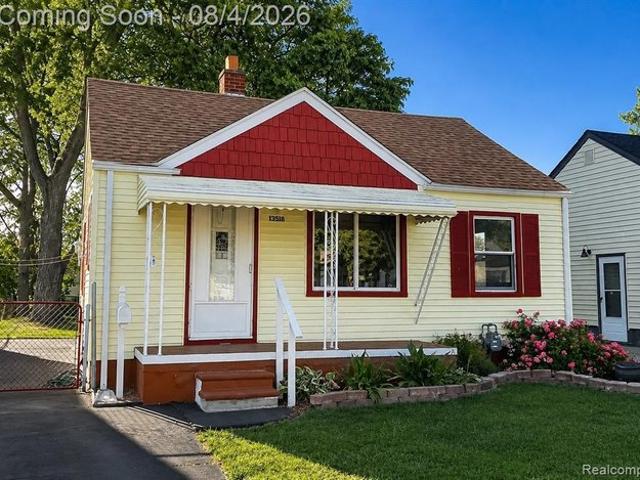 13518 Poplar St, Southgate, MI 48195