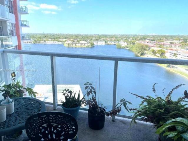 1351 Miami Gardens Dr NE #1412E, Miami, FL 33179