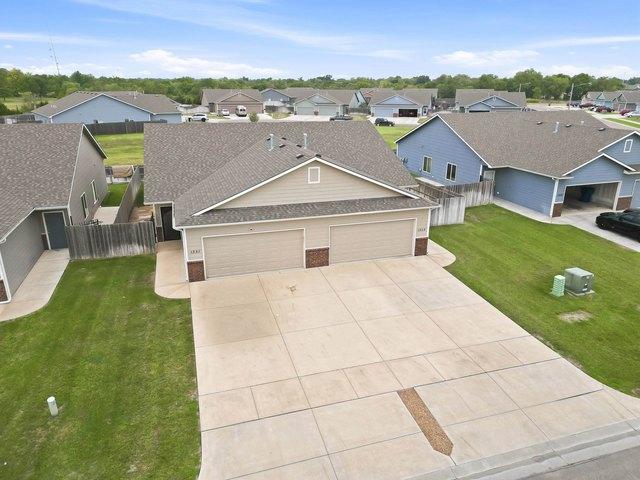 1351 N Azena St, Andover, KS 67002