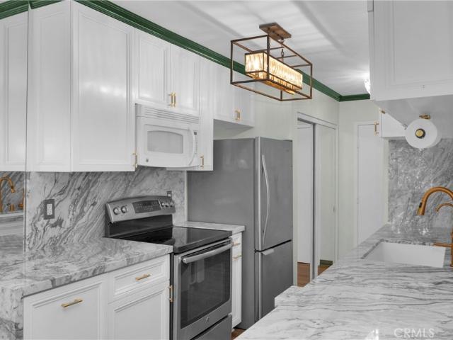 1351 N Orange Dr, Unit 205, Los Angeles, CA 90028 | MLS #PW26027