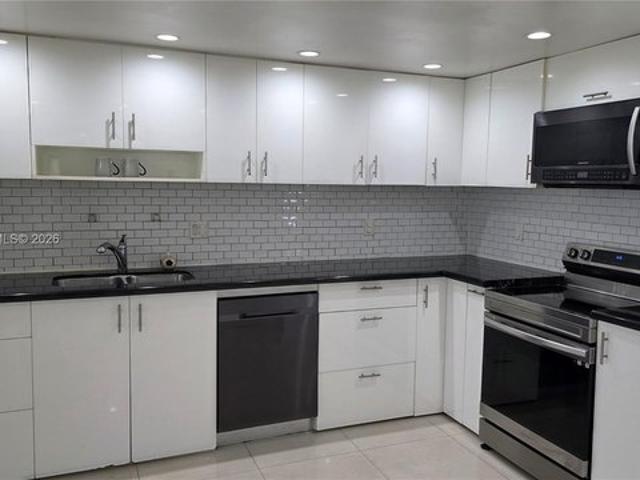1351 NE Miami Gardens Dr Apt 511E, Miami, FL 33179
