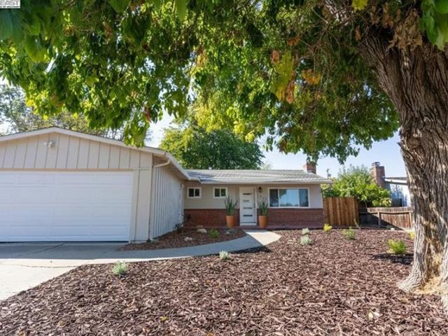 1351 Cypress Dr, Concord, CA 94520