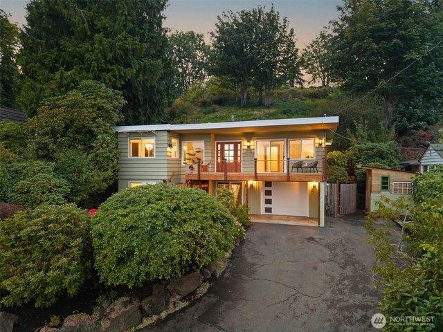 1351 Jacobsen Blvd, Bremerton, WA 98310