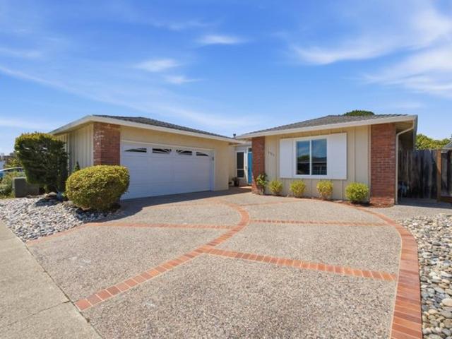 1351 Ribbon St, Foster City, CA 94404