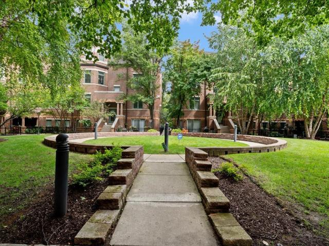 1351 W Altgeld Street # 3B
