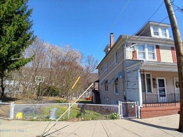1351 W Spruce St, Coal Township, PA 17866
