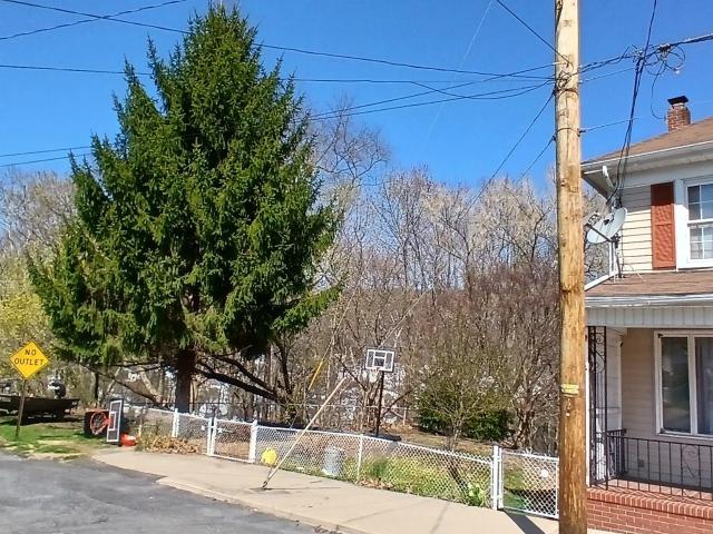 1351 w spruce street
