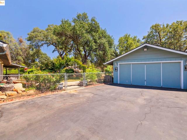 13520 Tres Casas Rd