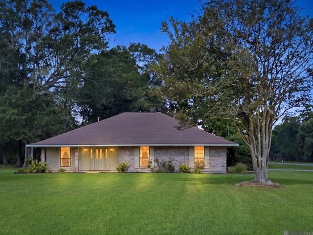 13525 Bridlewood Dr, Greenwell Springs, LA 70739