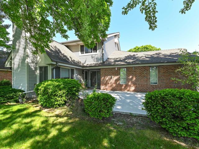 13526 W Fountain Ct