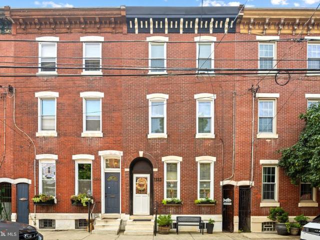 1352 Marlborough Street
