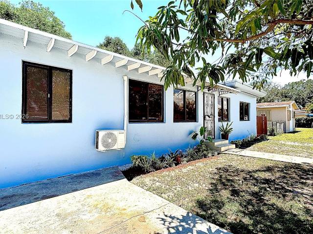 1352 NW 112th Ter, Miami, FL 33167 | MLS #A11991