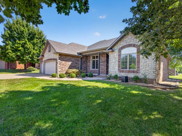 1352 N Lennox Court