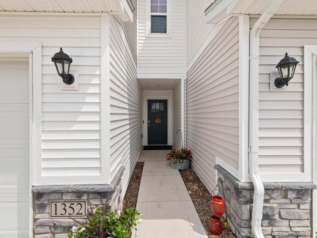 1352 NE 59th Lane