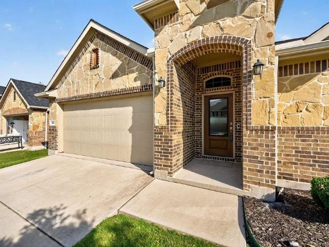 1352 Lake Grove Drive