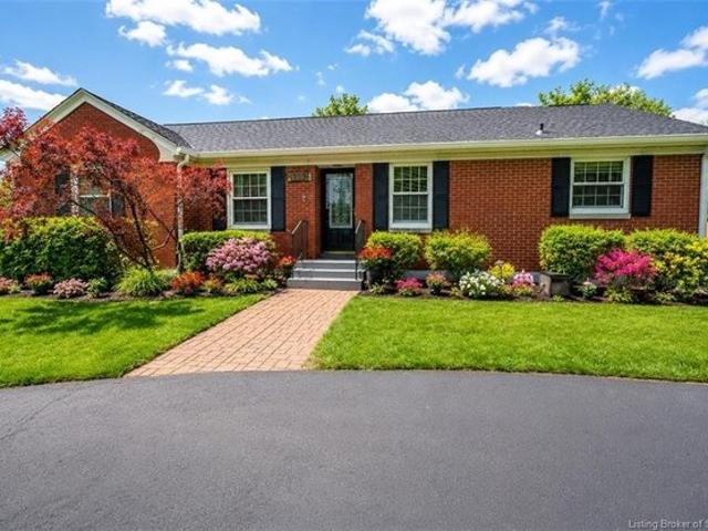 1352 Slate Run Rd, New Albany, IN 47150
