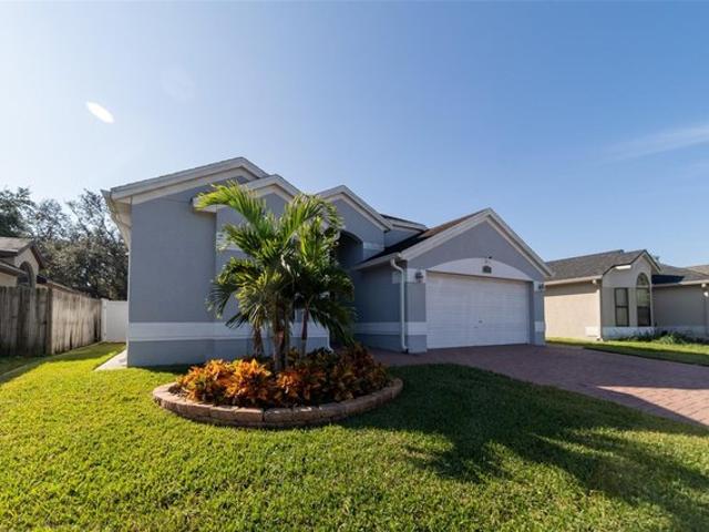1352 Woodfield Oaks Dr, Apopka, FL 32703