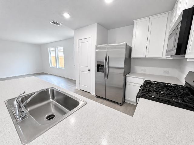 13530 Bay Springs Dr