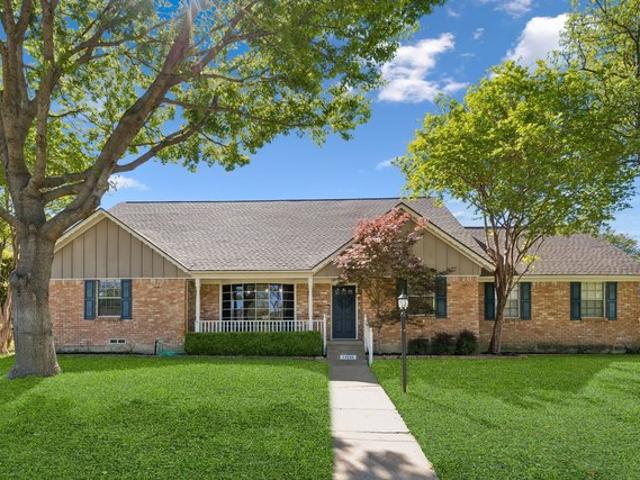 13530 Far Hills Ln, Dallas, TX 75240