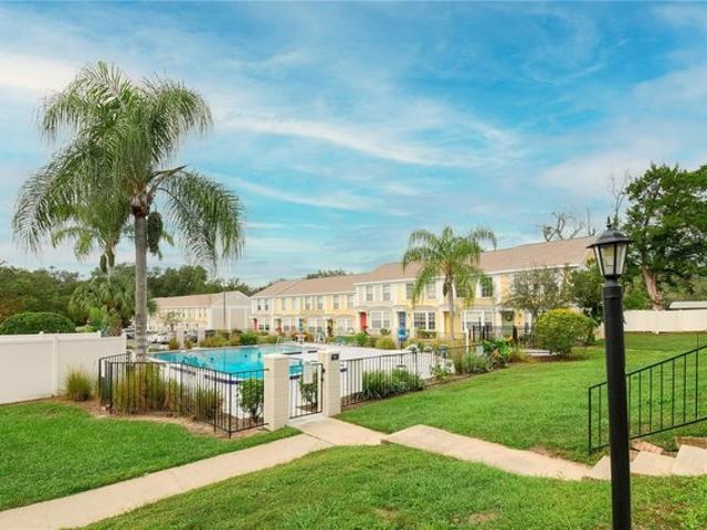 13538 Embassy Park Ct Unit 44A2, Dade City, FL 33525
