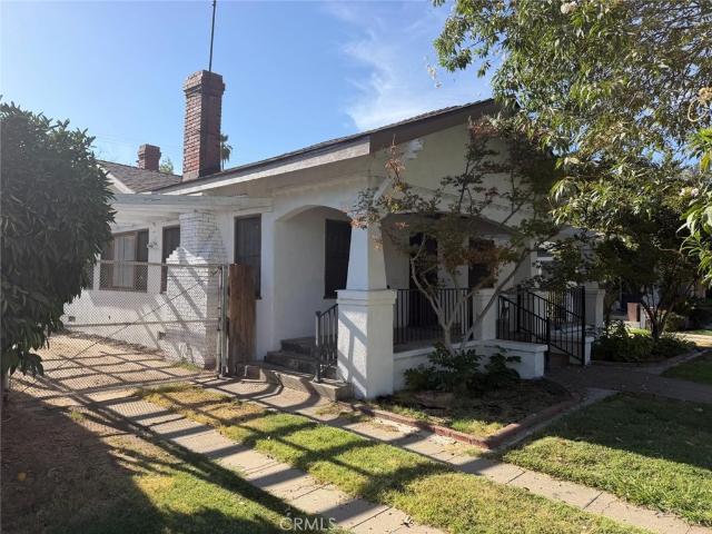 1353 N Wilson