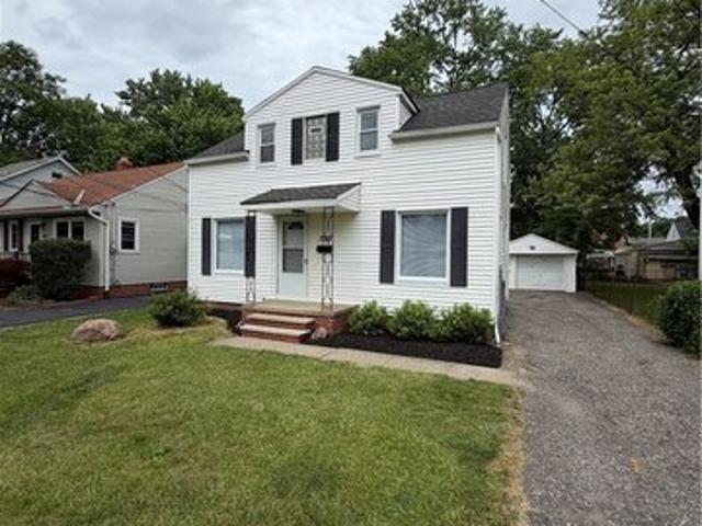 1353 Broadway Ave, Bedford, OH 44146