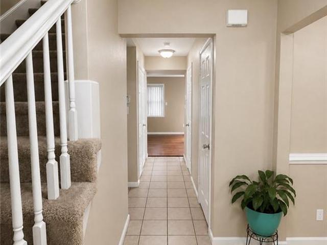 1353 Crane CRES