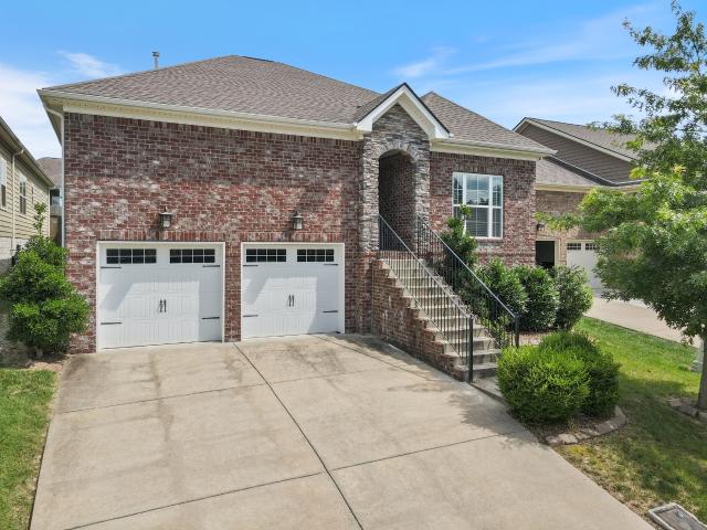 1353 Duns Ln
