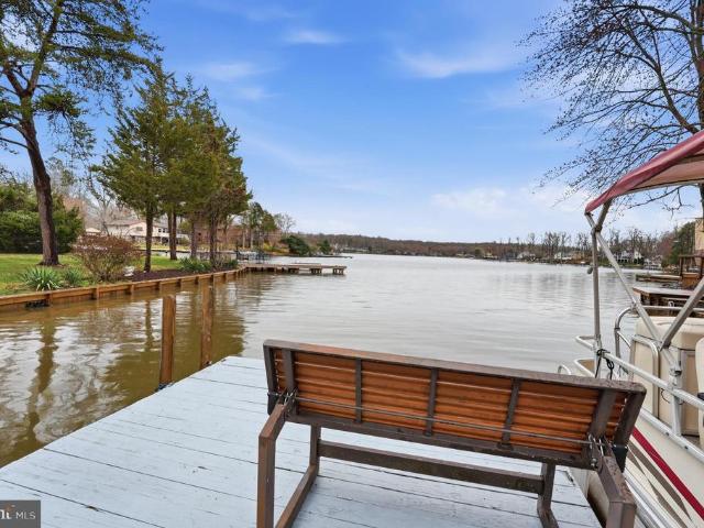 1353 Lakeview Parkway
